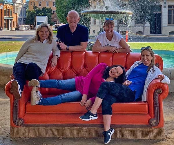 Warner Bros. Studio Tour Hollywood See the Real Friends Fountain ...