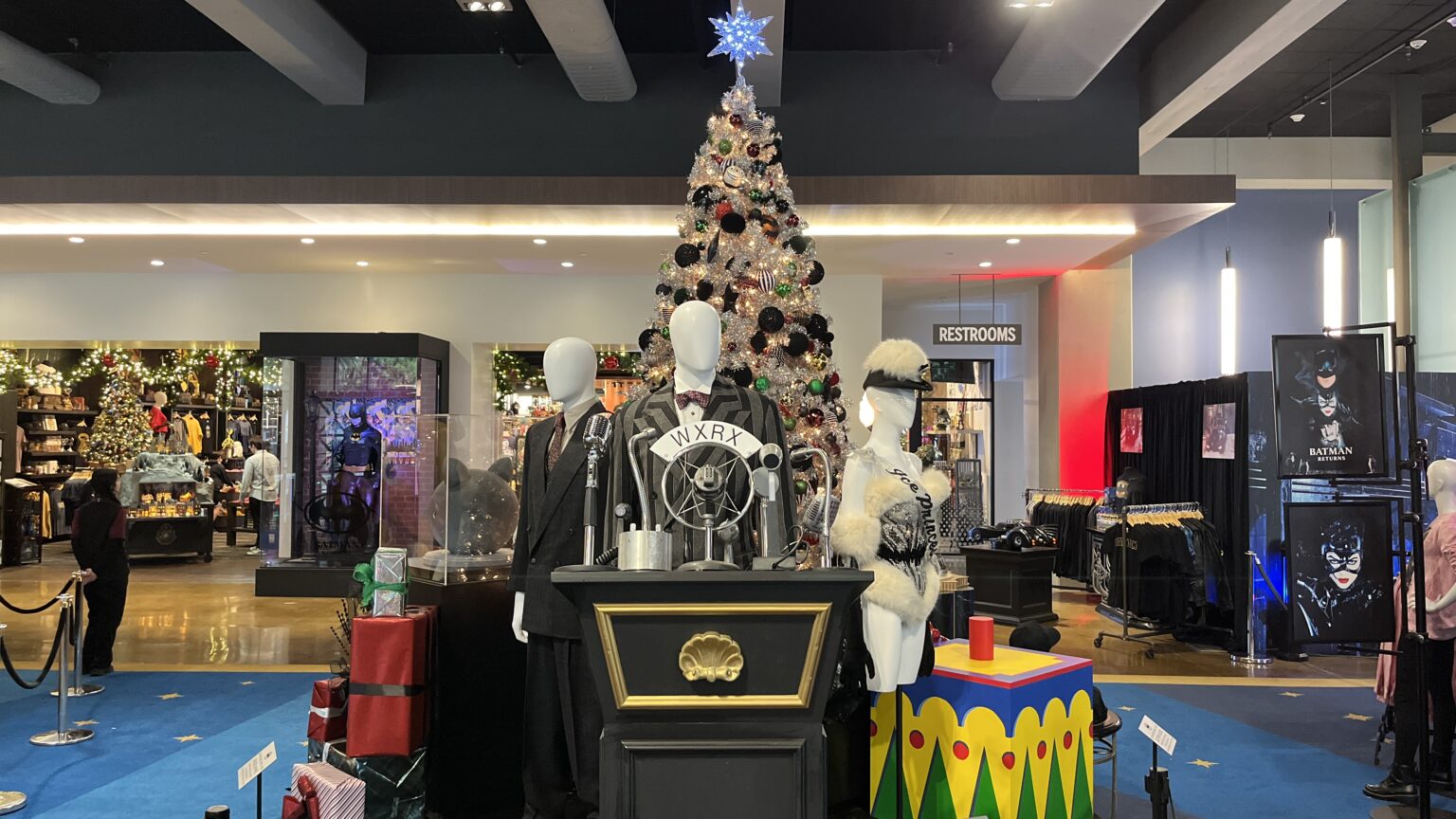 Warner Bros. Studio Tour Hollywood Exclusive Batman Returns Exhibit ...